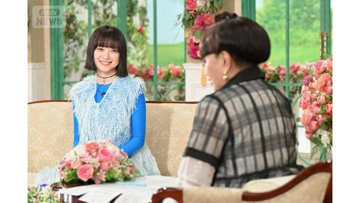【画像まとめ】『徹子の部屋』収録中に思わぬ事件！機転を利かせたゲストの計らいが「さすが元アナウンサー」【徹子の部屋】